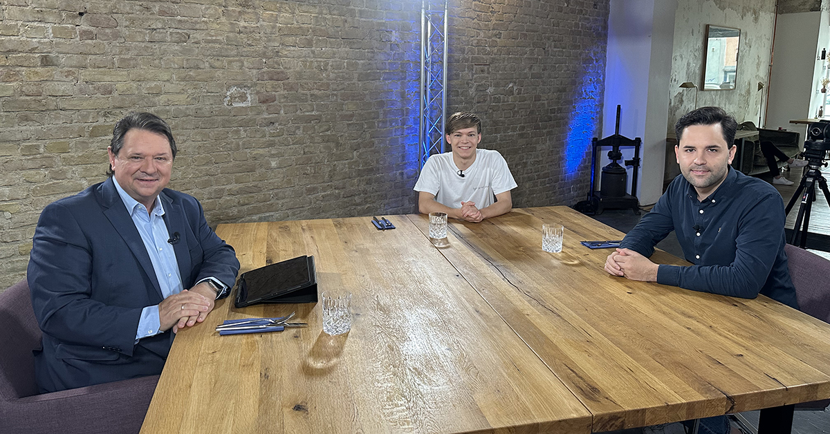 Generationenvertrag und Identitätspolitik – Timon Dzienus (GRÜNE) und ...